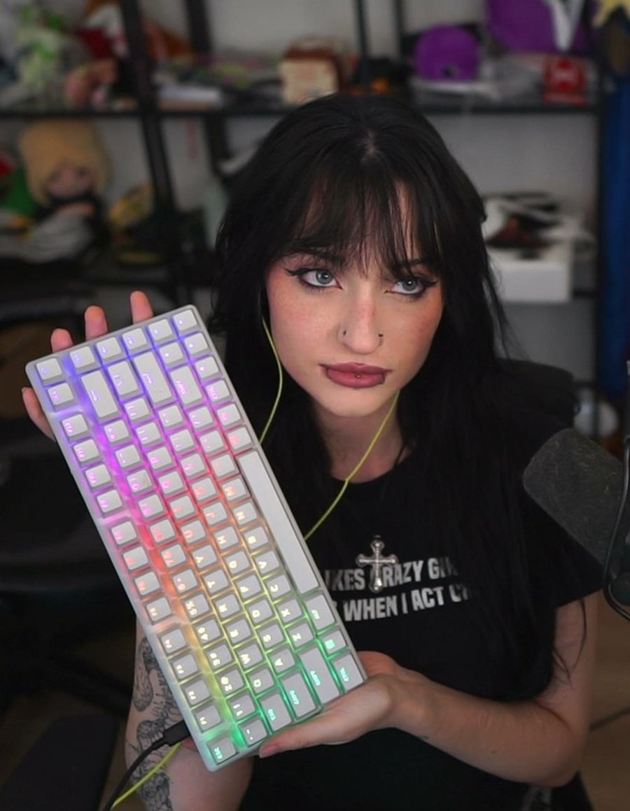 Niki Nihachu Merchandise - Official Store